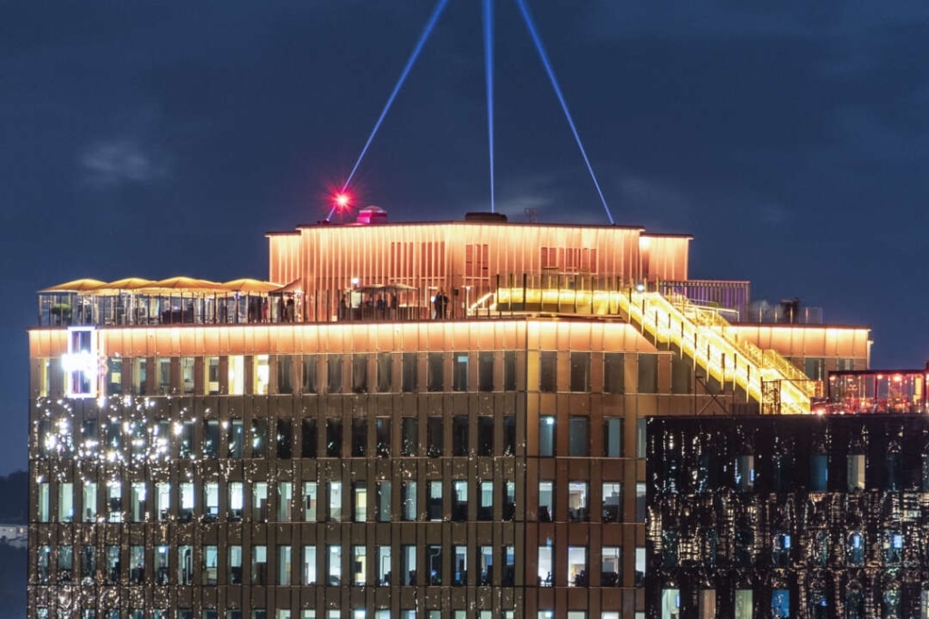 Rooftop closed for events - Uni3